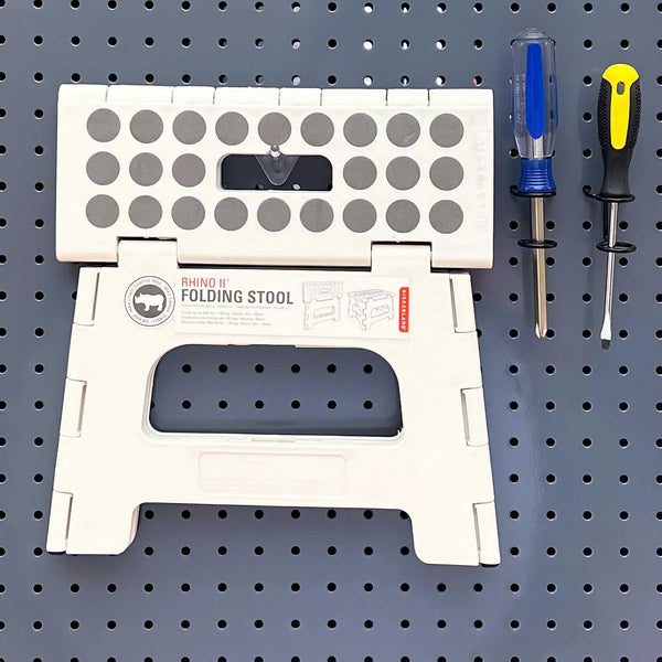 Kikkerland Rhino II folding step stool, white - HOMELESS.hk