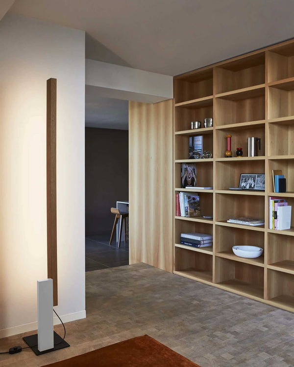 Marset High Line floor lamp, oak/white - HOMELESS.hk