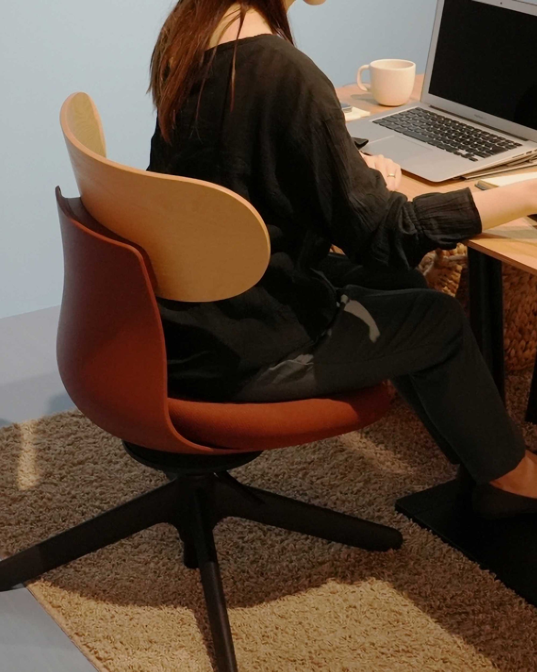 Stackable Chair | HOMELESS.hk